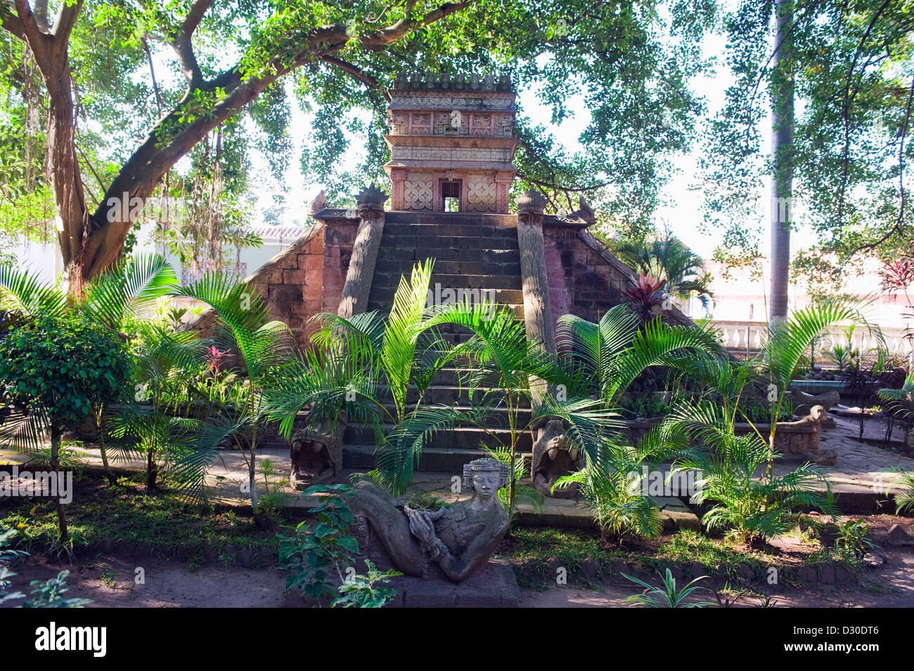 Mayan statue hi-res stock photography and images - Alamy
