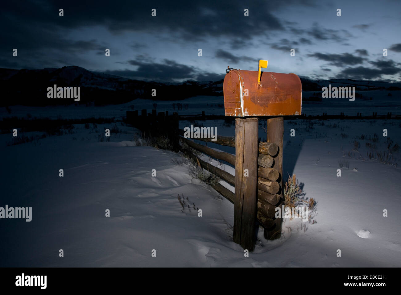 WY00360-00...WYOMING - Mail box at ranger station in the Lamar Valley ...