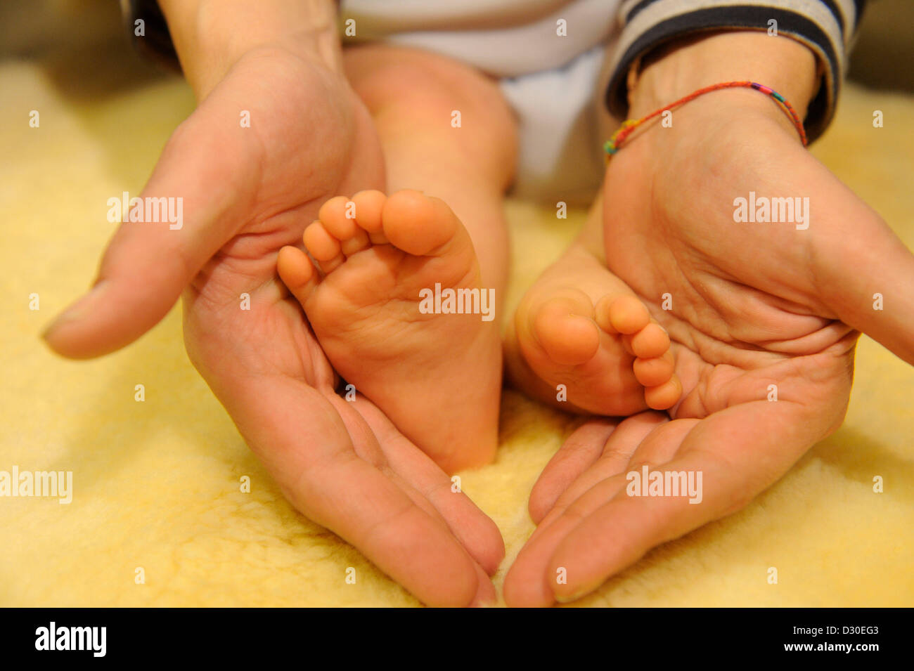 The feet of a ten month old baby lying on 07/11/2010 in Karlsruhe ...
