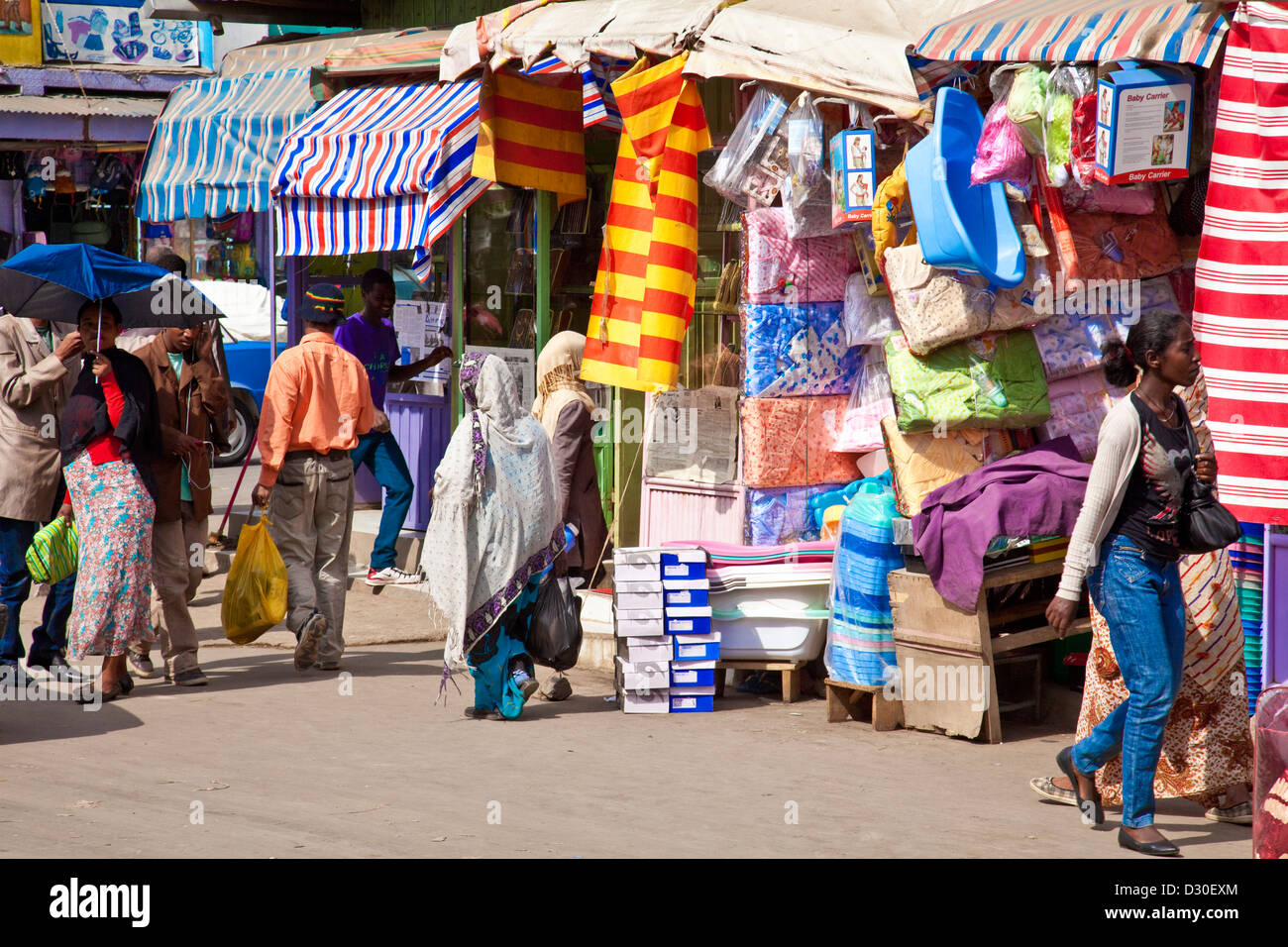Addis abeba mercato hi-res stock photography and images - Alamy