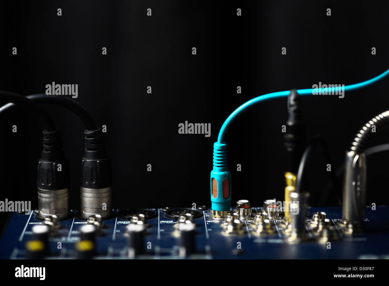 Plugged in mixer hi-res stock photography and images - Alamy