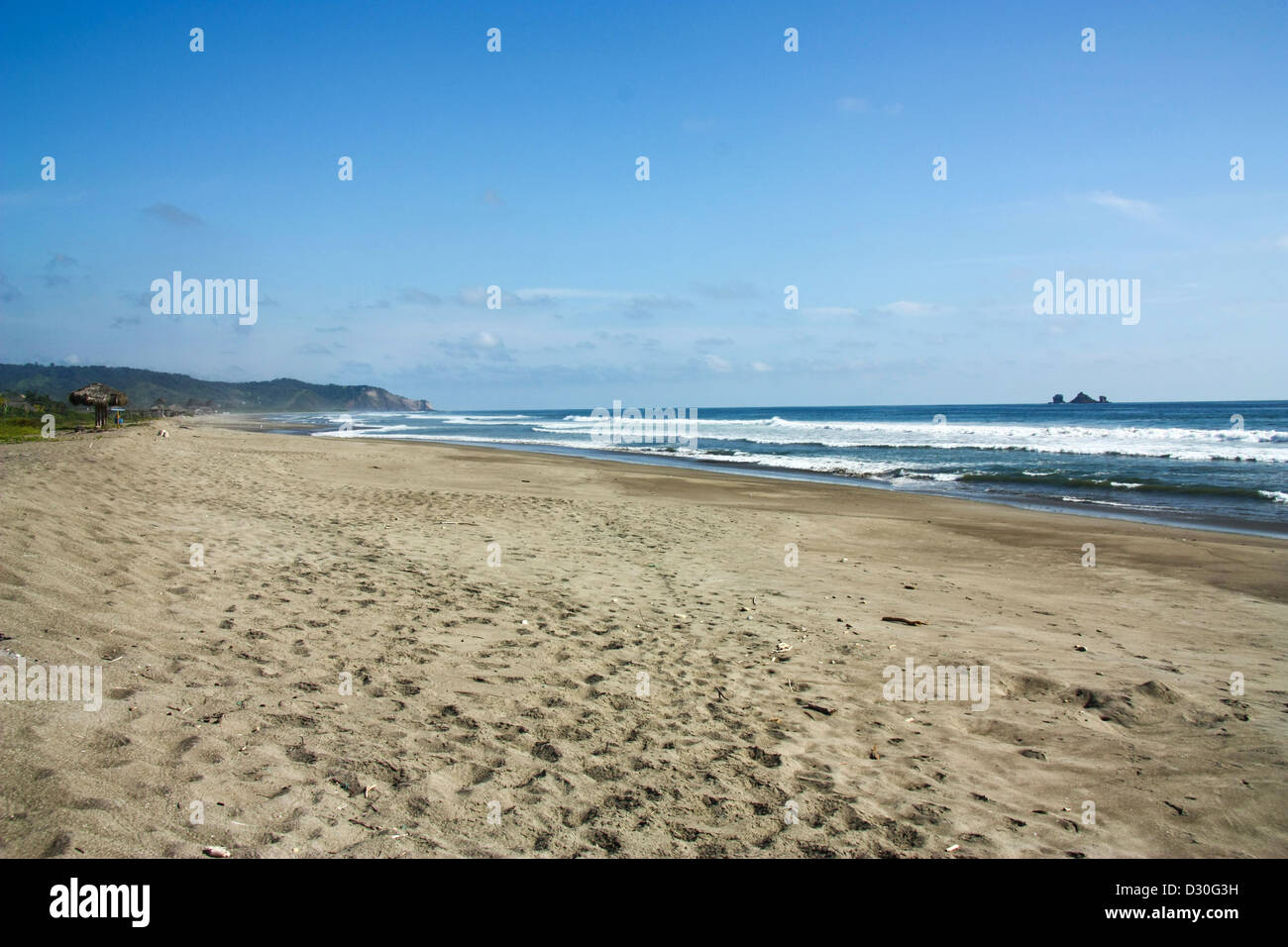 Long and empty sand beach on the pacific ocean, Ecuador Stock Photo - Alamy