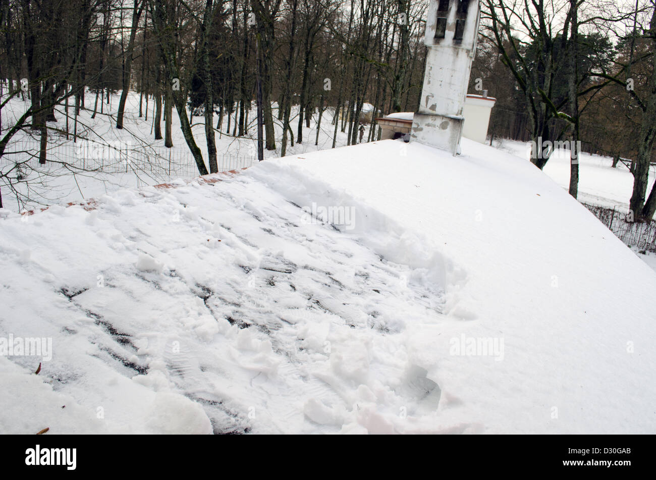 Thick layer snow hi-res stock photography and images - Alamy