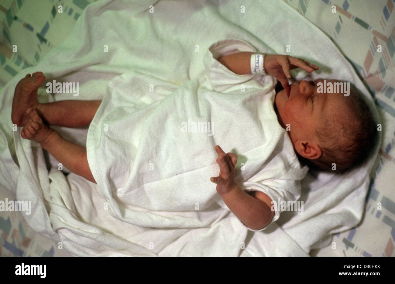 Newborn baby in hospital Stock Photo - Alamy