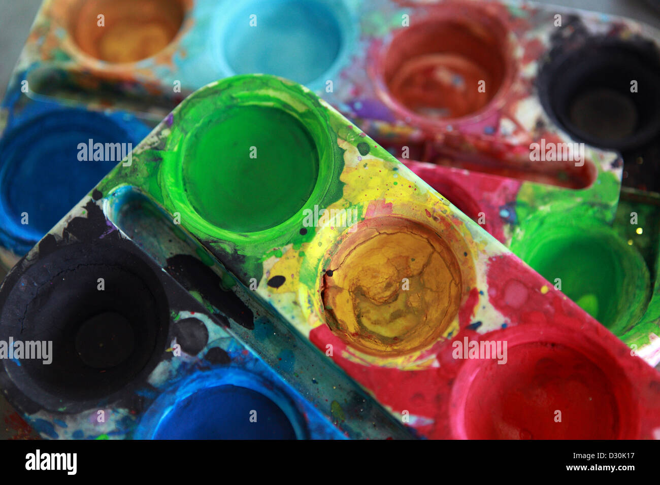 Paintbox hi-res stock photography and images - Alamy