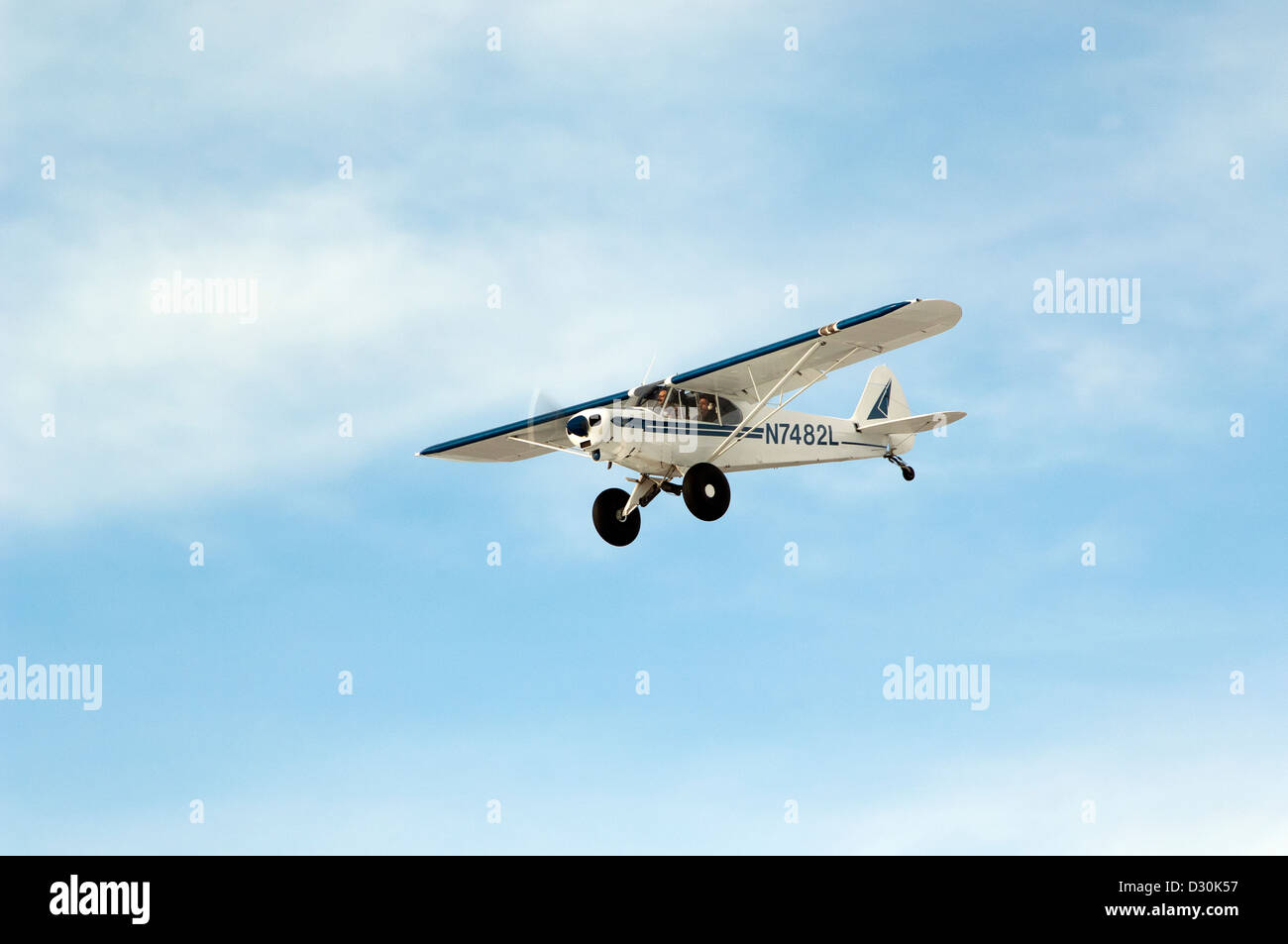 Piper super cub alaska hi-res stock photography and images - Alamy