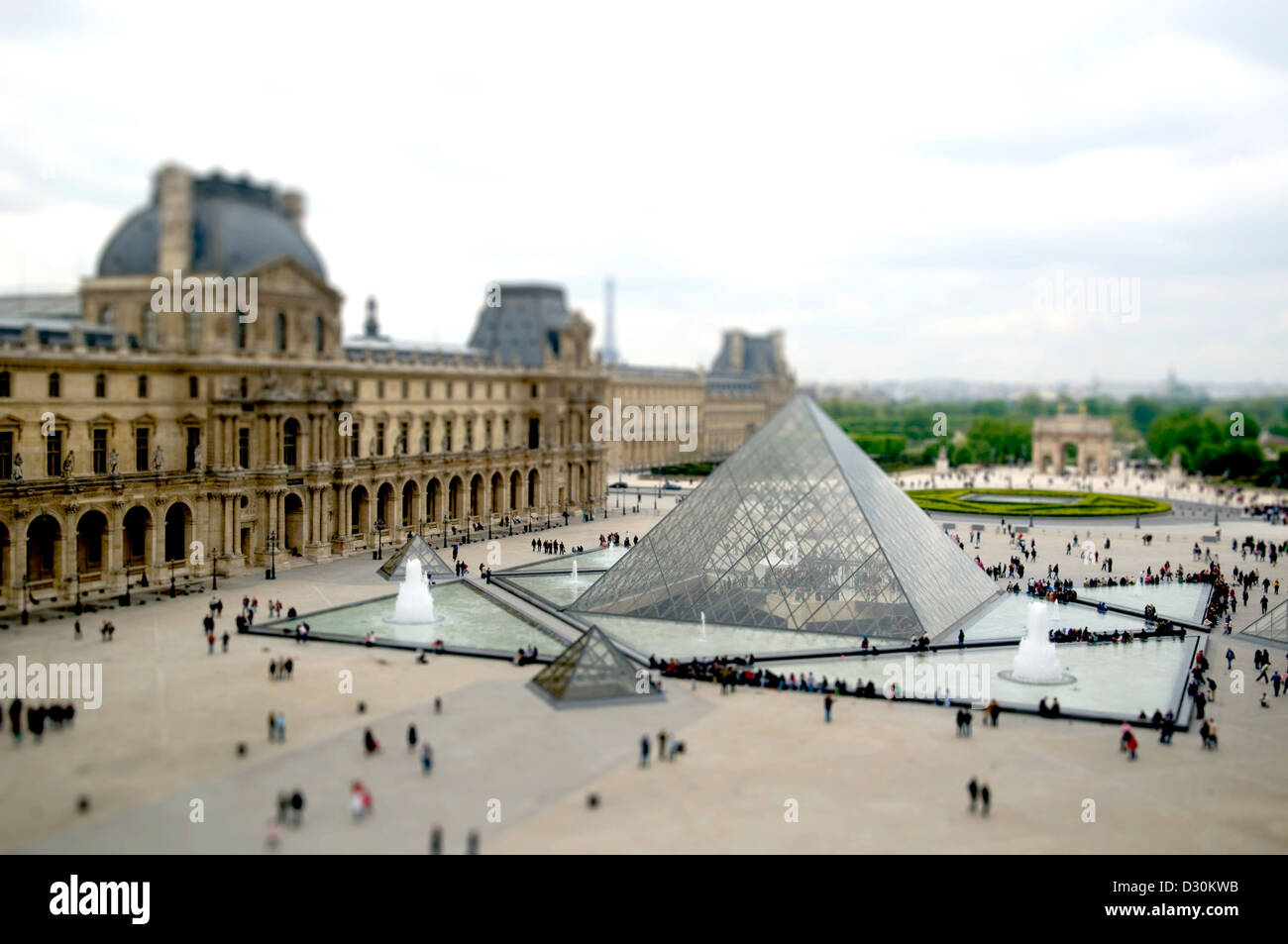 The louvre aerial hi-res stock photography and images - Alamy