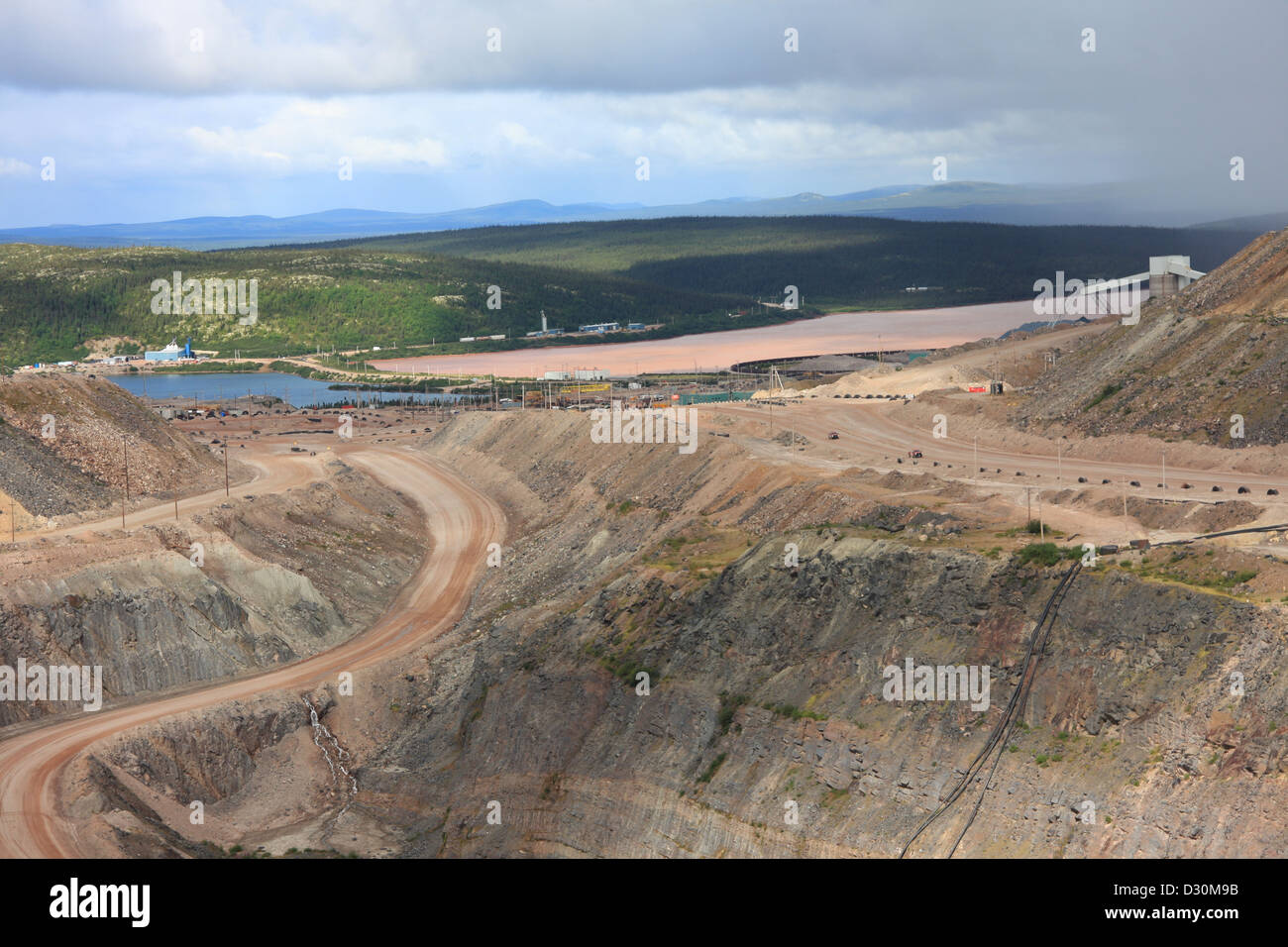 Biggest Canadian open pit iron mine in Fort Wright Next to Fermont ...