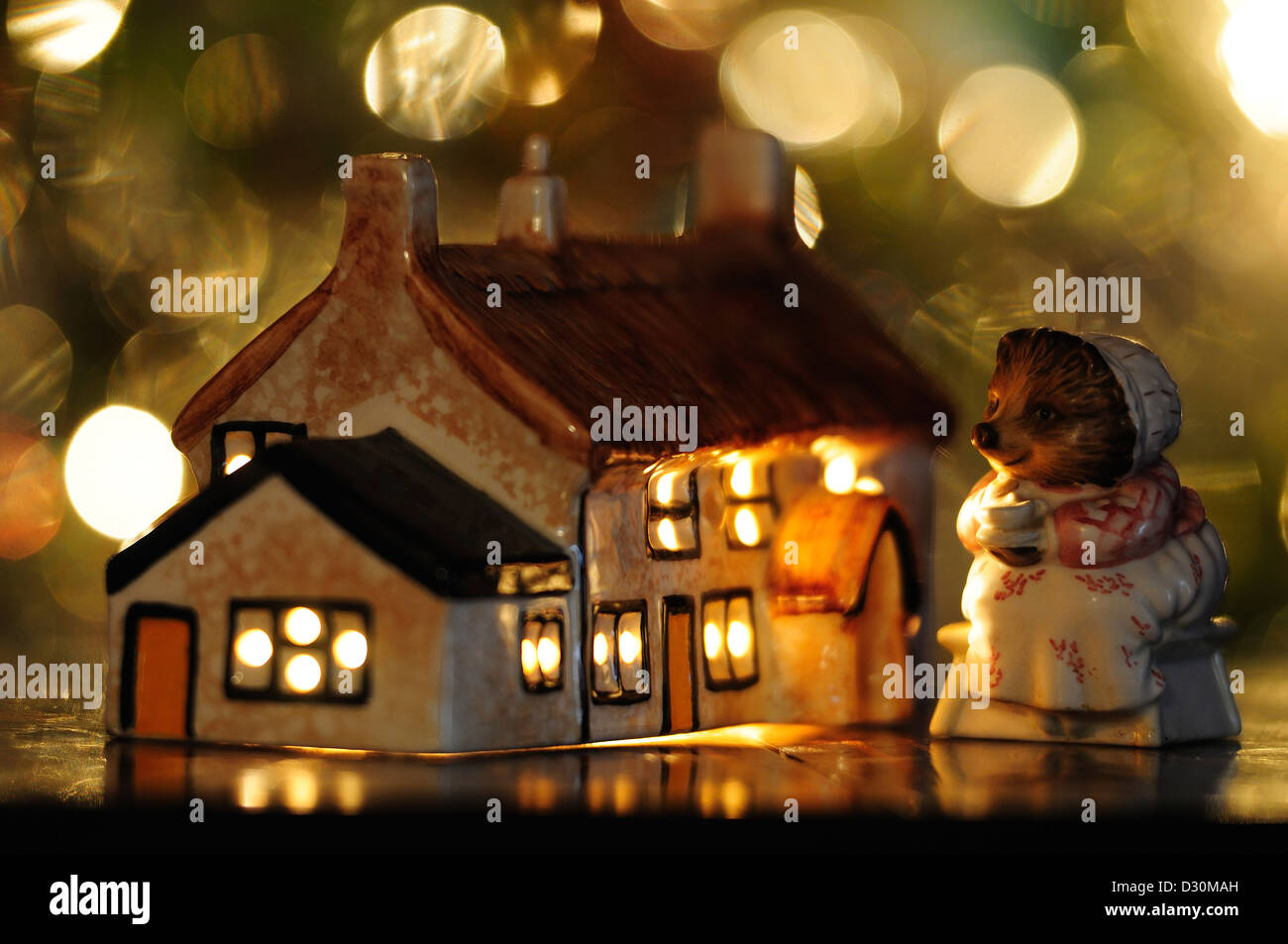 Cosy Night Lights Cottage High Resolution Stock Photography and Images ...