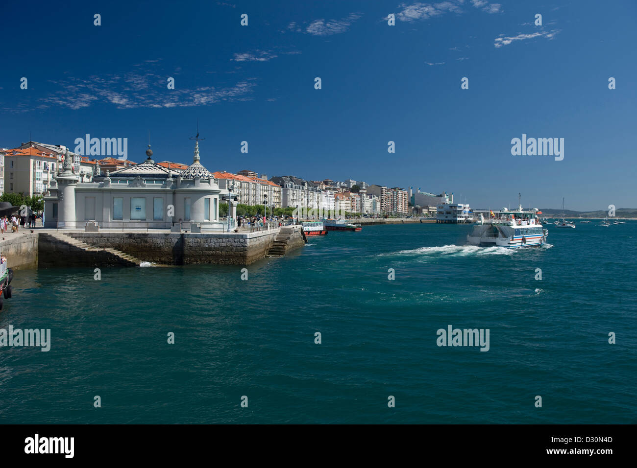TOUR EXCURSION BOAT EMBARCADERO PALACE QUAY PASEO DE PEREDA SANTANDER ...