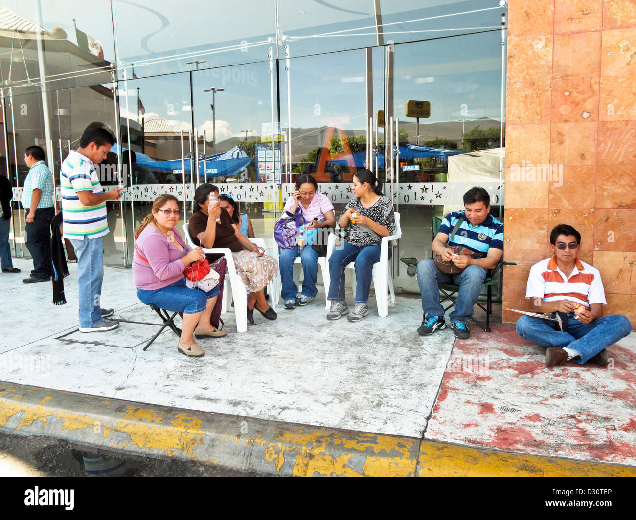 Multiplex theater entrance hi-res stock photography and images - Alamy