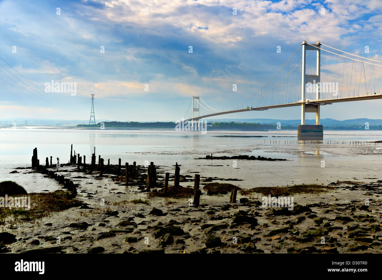 Severn estuary old severn bridge hi-res stock photography and images ...