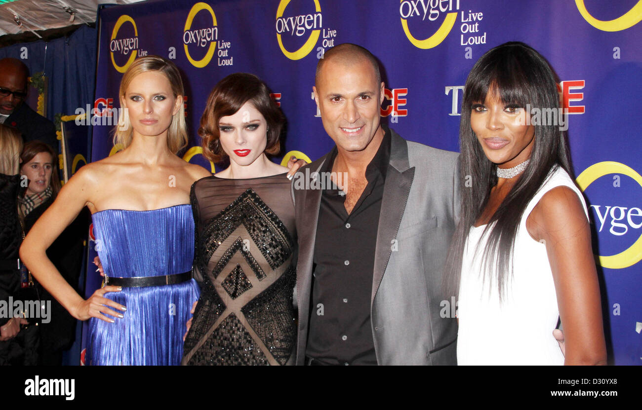 Feb. 5, 2013 - New York, New York, U.S. - Models KAROLINA KURKOVA, COCO ...