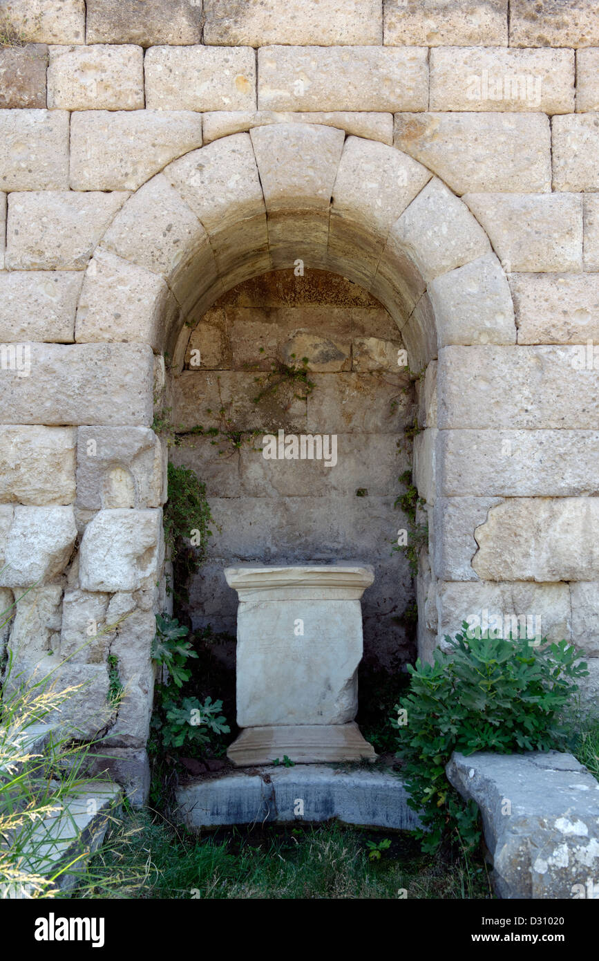 A first level trace retaining wall niche which may have contained the ...