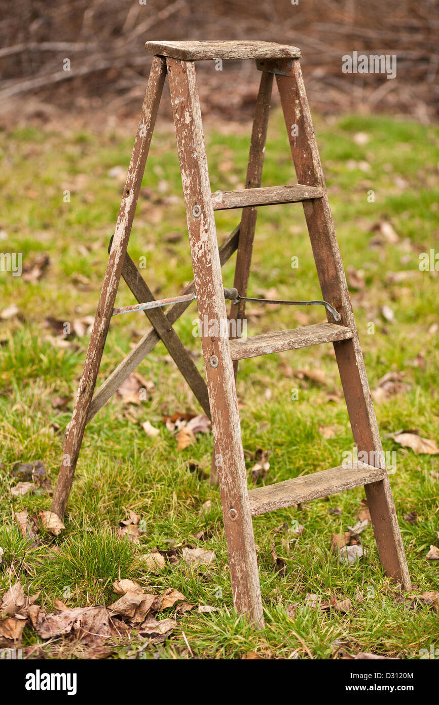 Old wooden ladder hi-res stock photography and images - Alamy