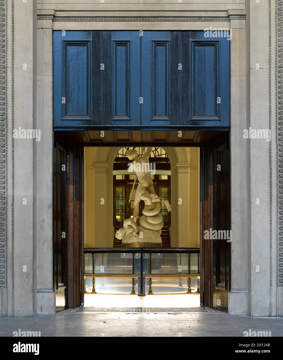 Ucl london statue hi-res stock photography and images - Alamy