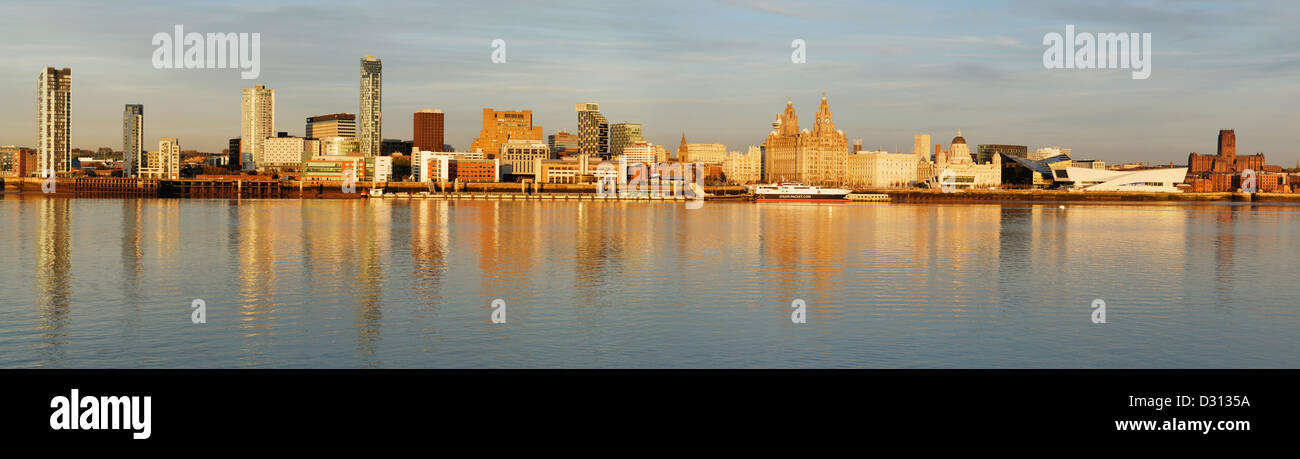 Liverpool waterfront panorama hi-res stock photography and images - Alamy