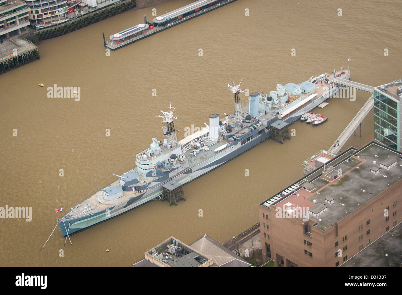 London City The Shard 1938 10000 ton Royal Navy 2nd Town class cruiser ...