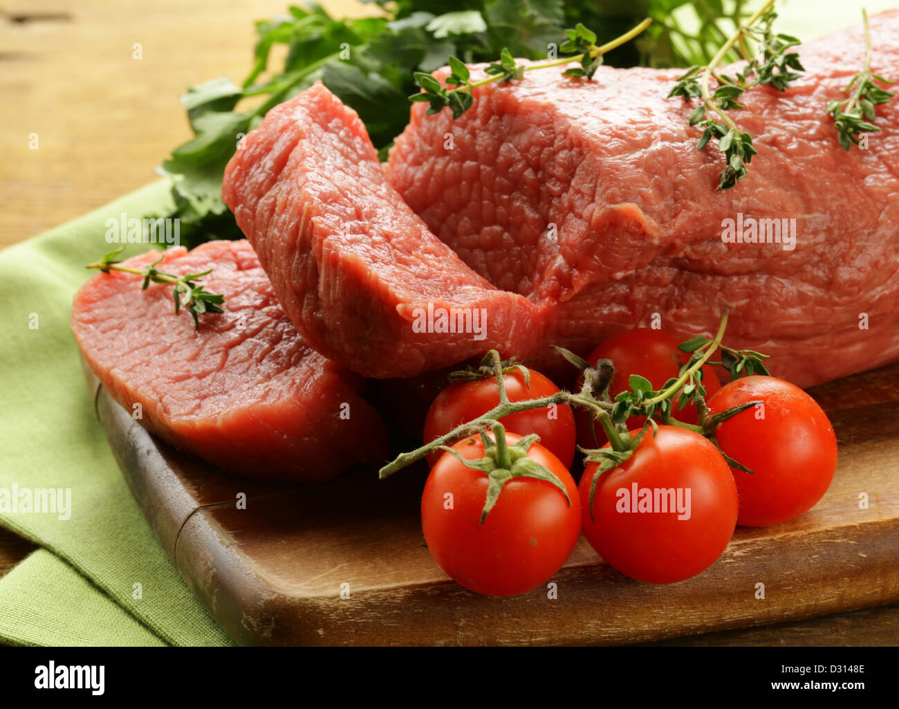 Meat on cutting board hi-res stock photography and images - Alamy