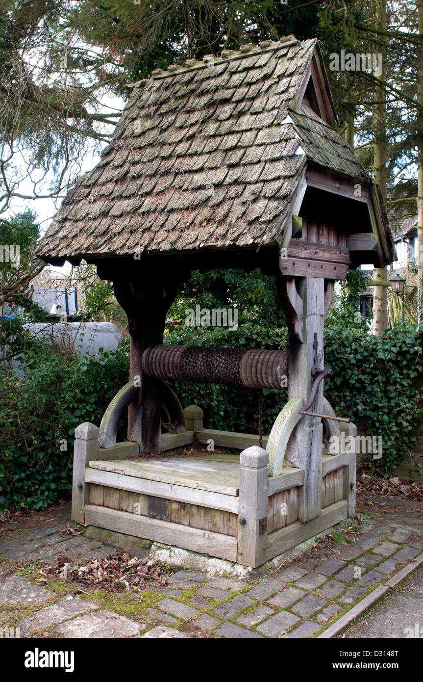 The village well, Rous Lench, Worcestershire, England, UK Stock Photo ...