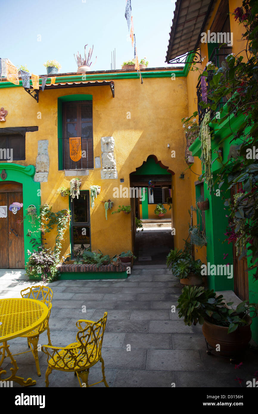 Courtyard of a home in Oaxaca - Mexico Stock Photo - Alamy