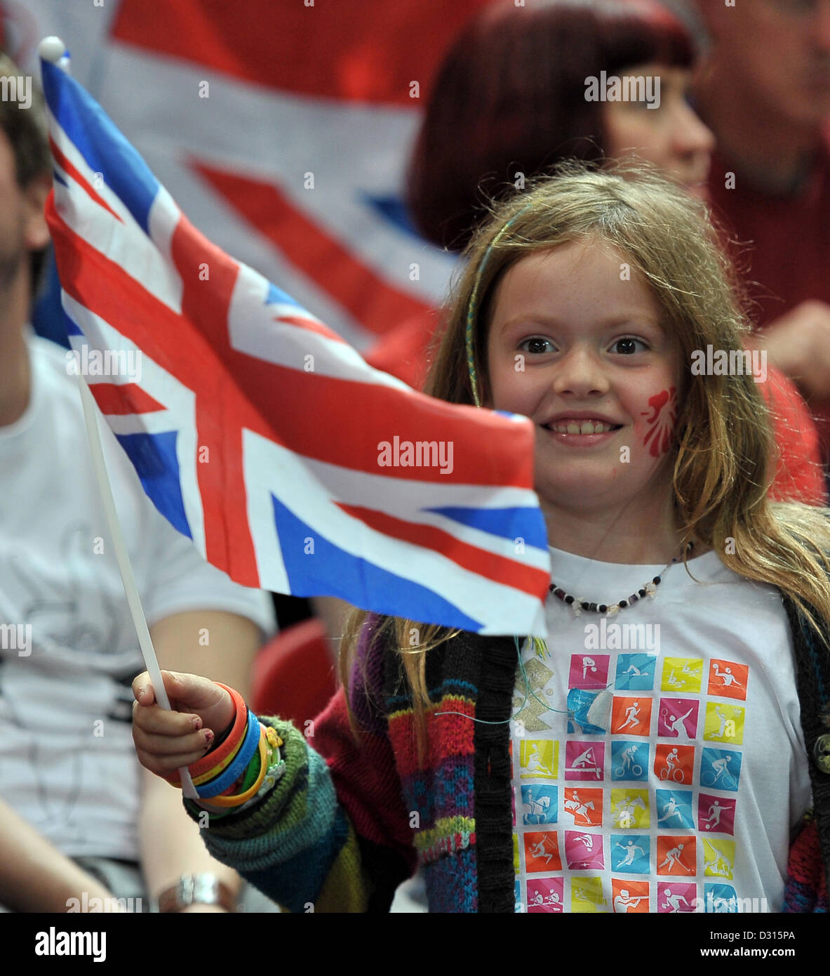 London union jack girl hi-res stock photography and images - Alamy