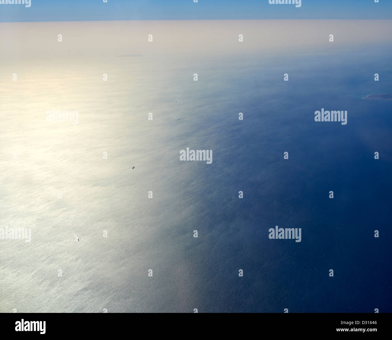 Water and ocean seen from an airplane window Stock Photo - Alamy
