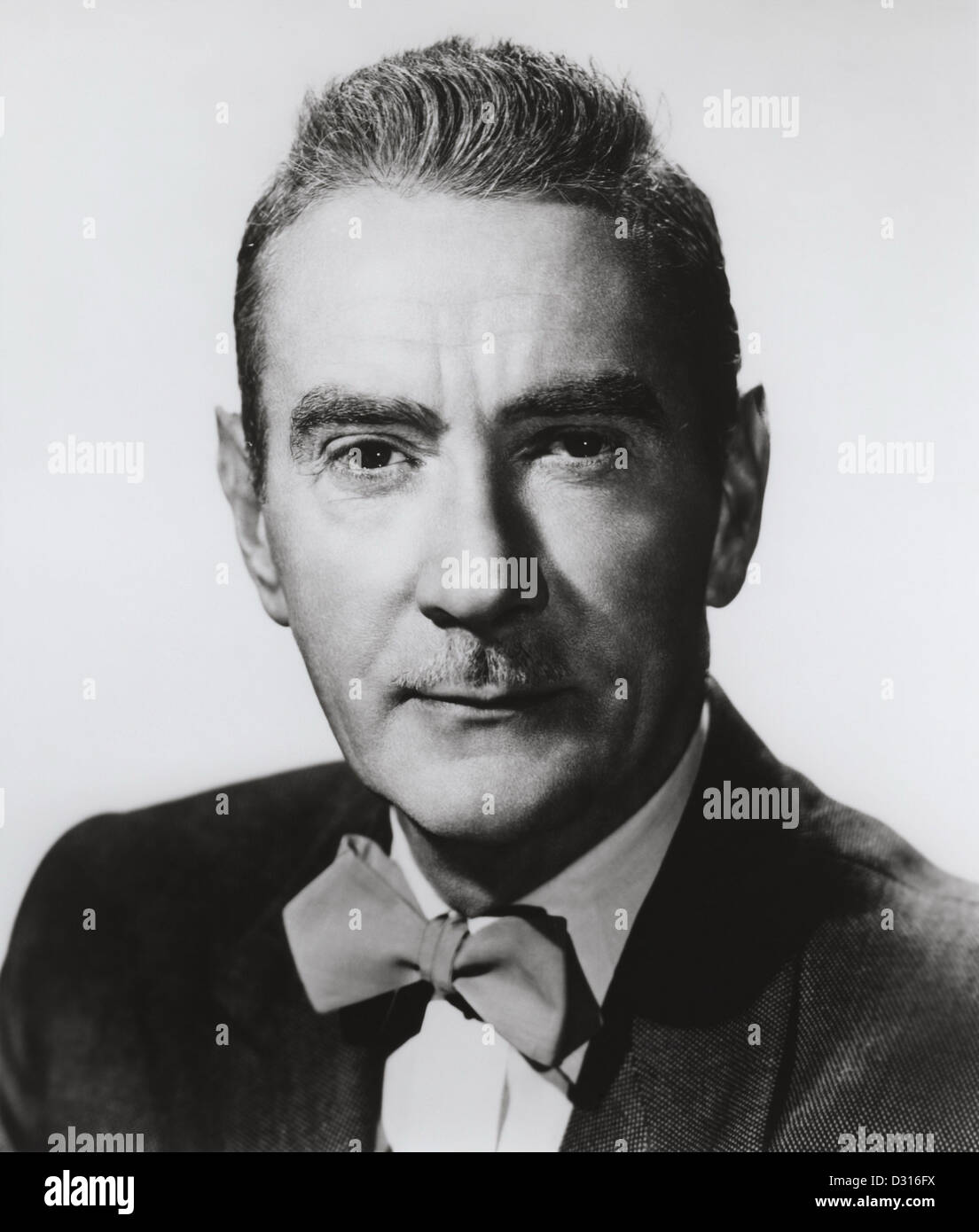 Sitting pretty 1948 hi-res stock photography and images - Alamy