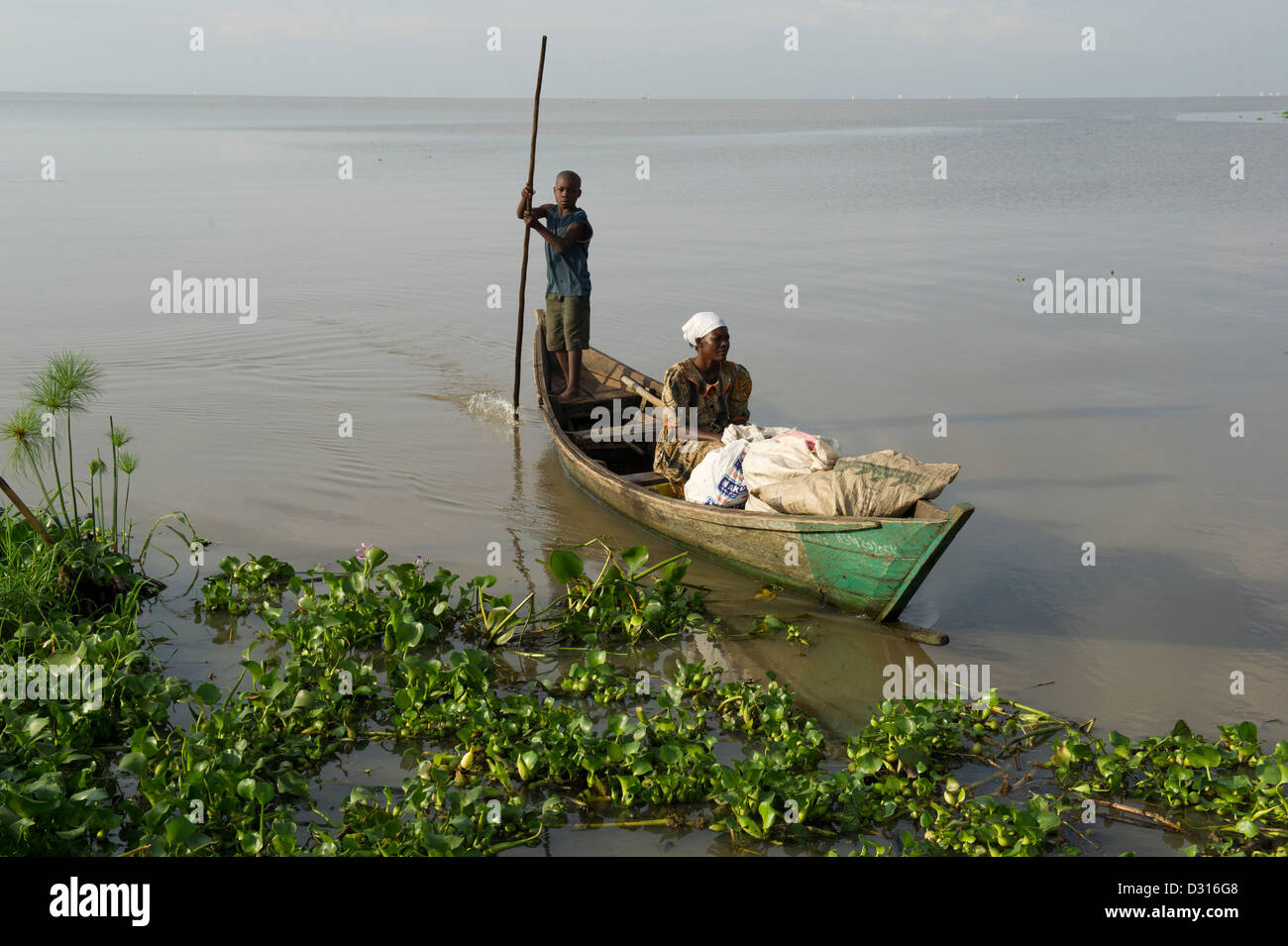 Boat on Lake Victoria, Dunga Bay, Kisumu, Kenya Stock Photo - Alamy