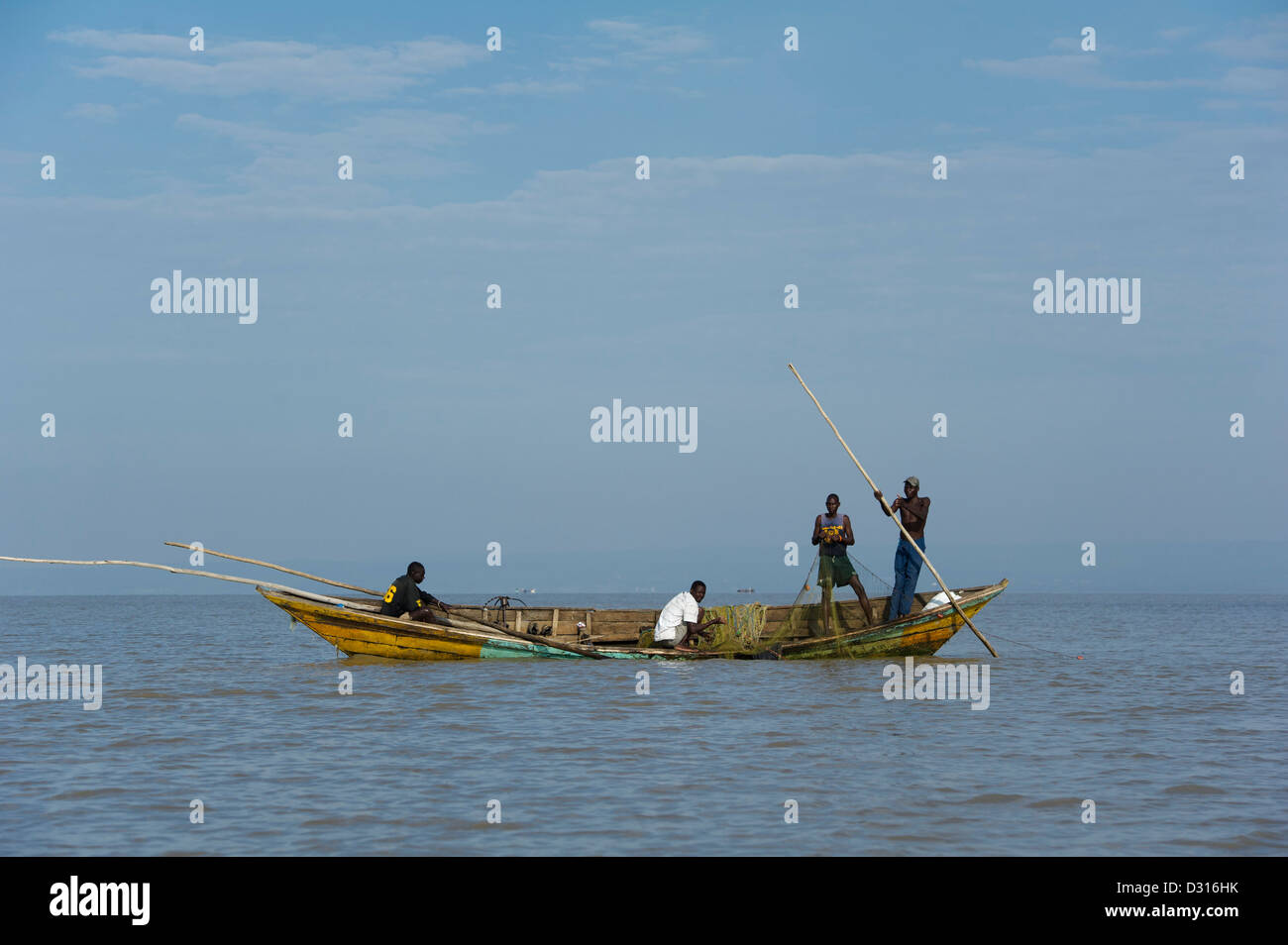 Fishing boat lake victoria kisumu hi-res stock photography and images ...
