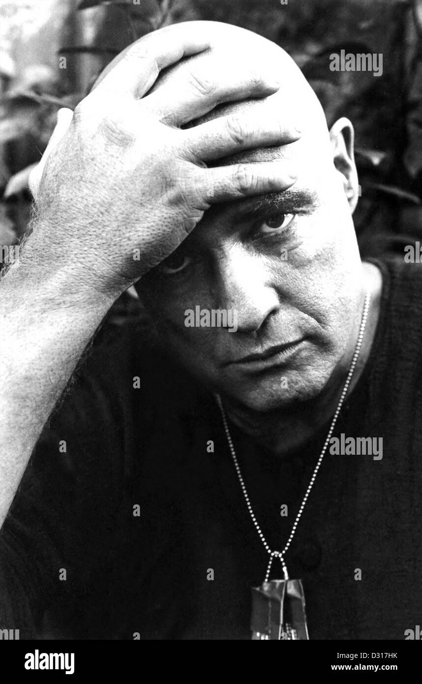 Marlon brando apocalypse now hi-res stock photography and images - Alamy