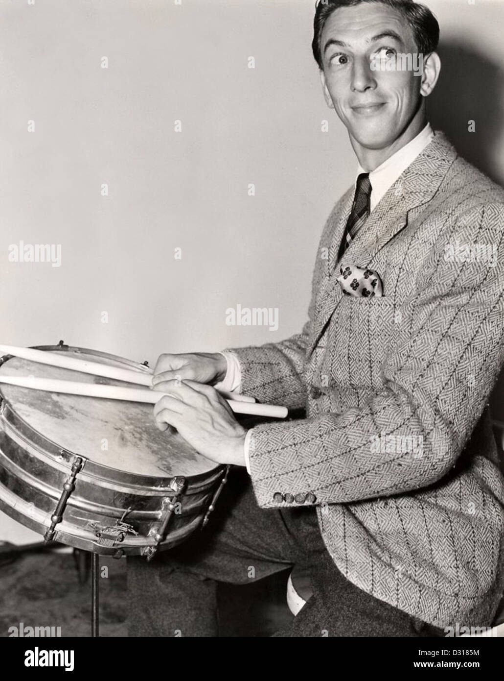 Ray bolger portrait hi-res stock photography and images - Alamy