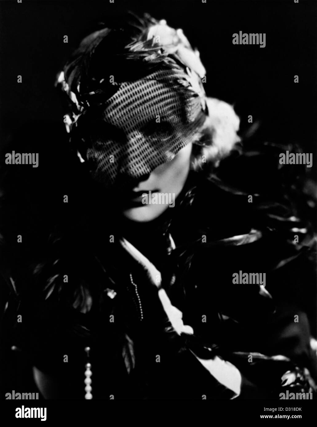 Marlene dietrich star hi-res stock photography and images - Alamy