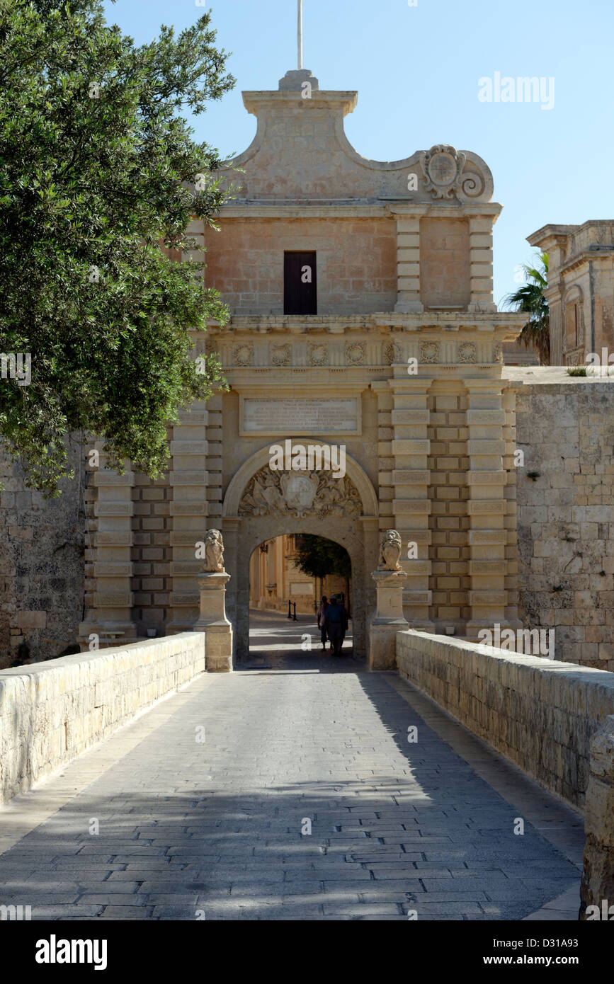 Main gate mdina fortified hi-res stock photography and images - Alamy