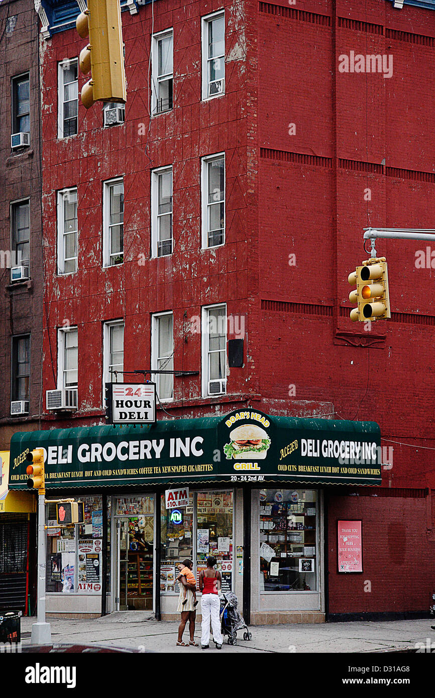 Harlem Corner Store High Resolution Stock Photography and Images - Alamy