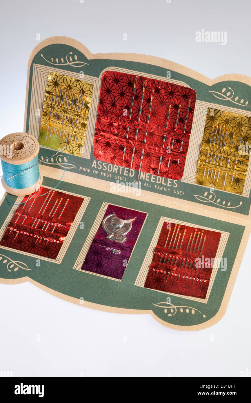 Vintage thread hi-res stock photography and images - Alamy