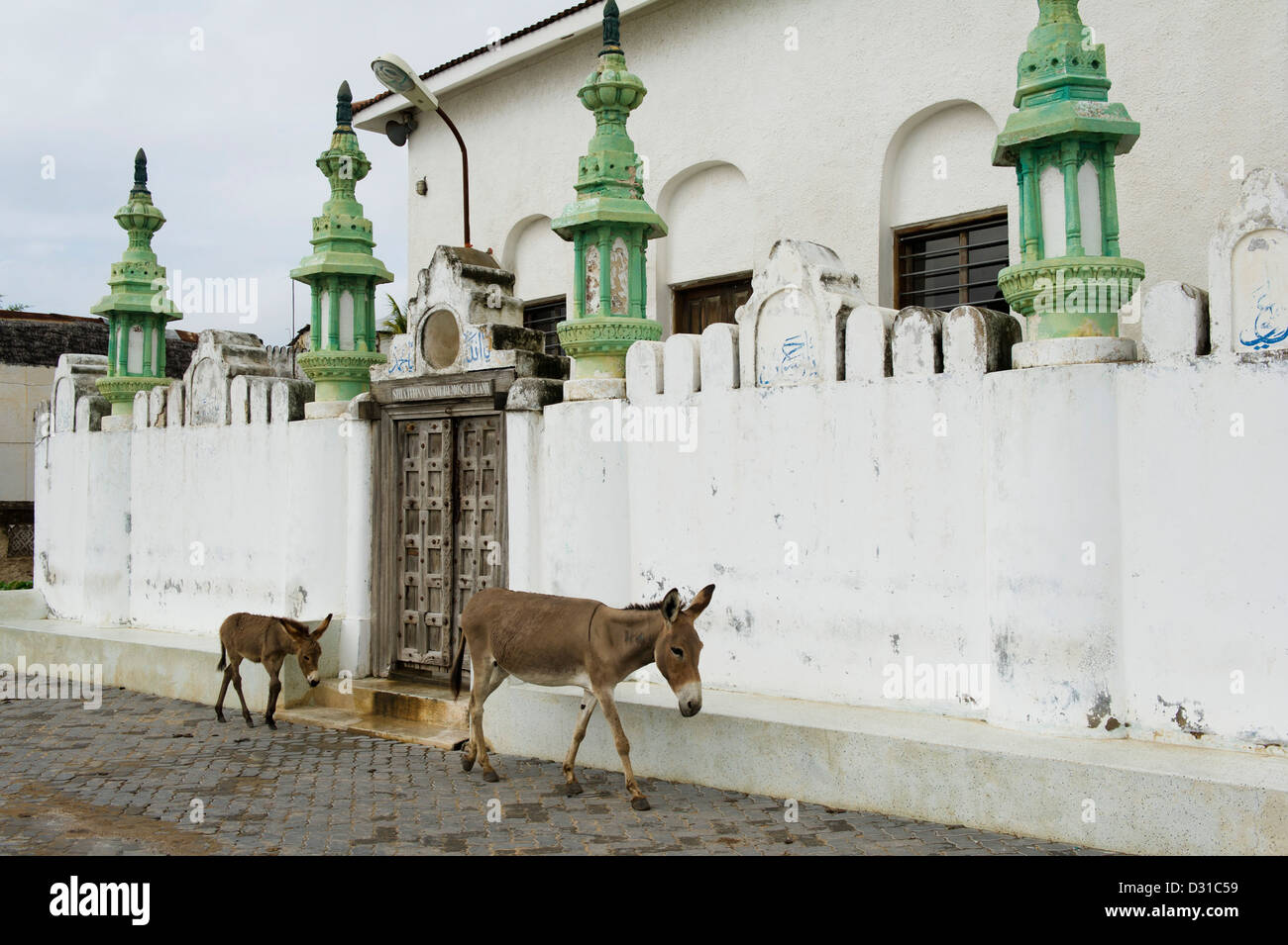Mosque, Lamu, Lamu Archipelago, Kenya Stock Photo - Alamy