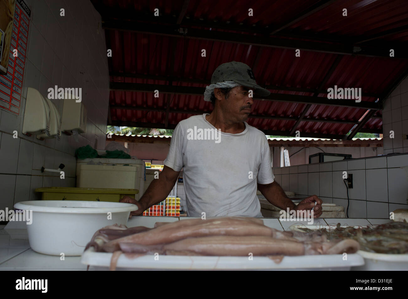 selling fish at the market Stock Photo - Alamy