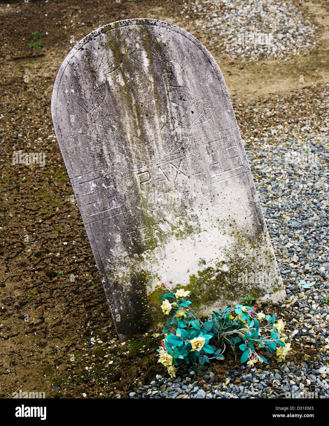 tombstone in an italian cemetery Stock Photo - Alamy