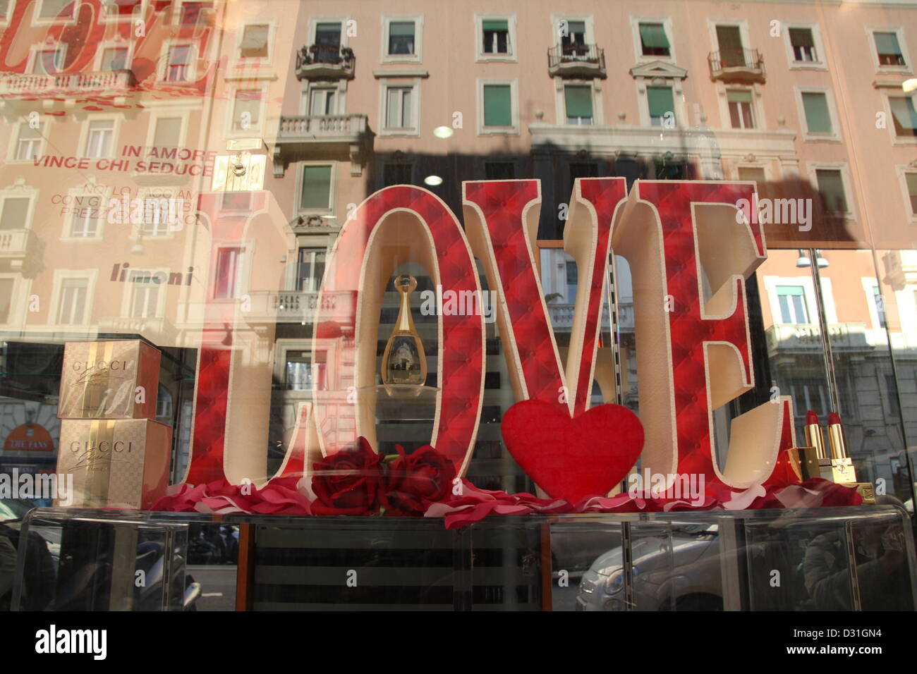 Rome, Italy. 6 Feb 2013 Shop window display ready for Valentine's Day ...