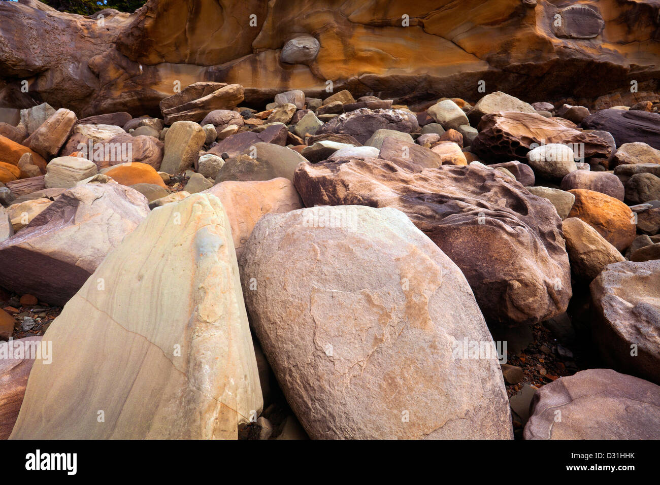 Rugged boulders hi-res stock photography and images - Alamy