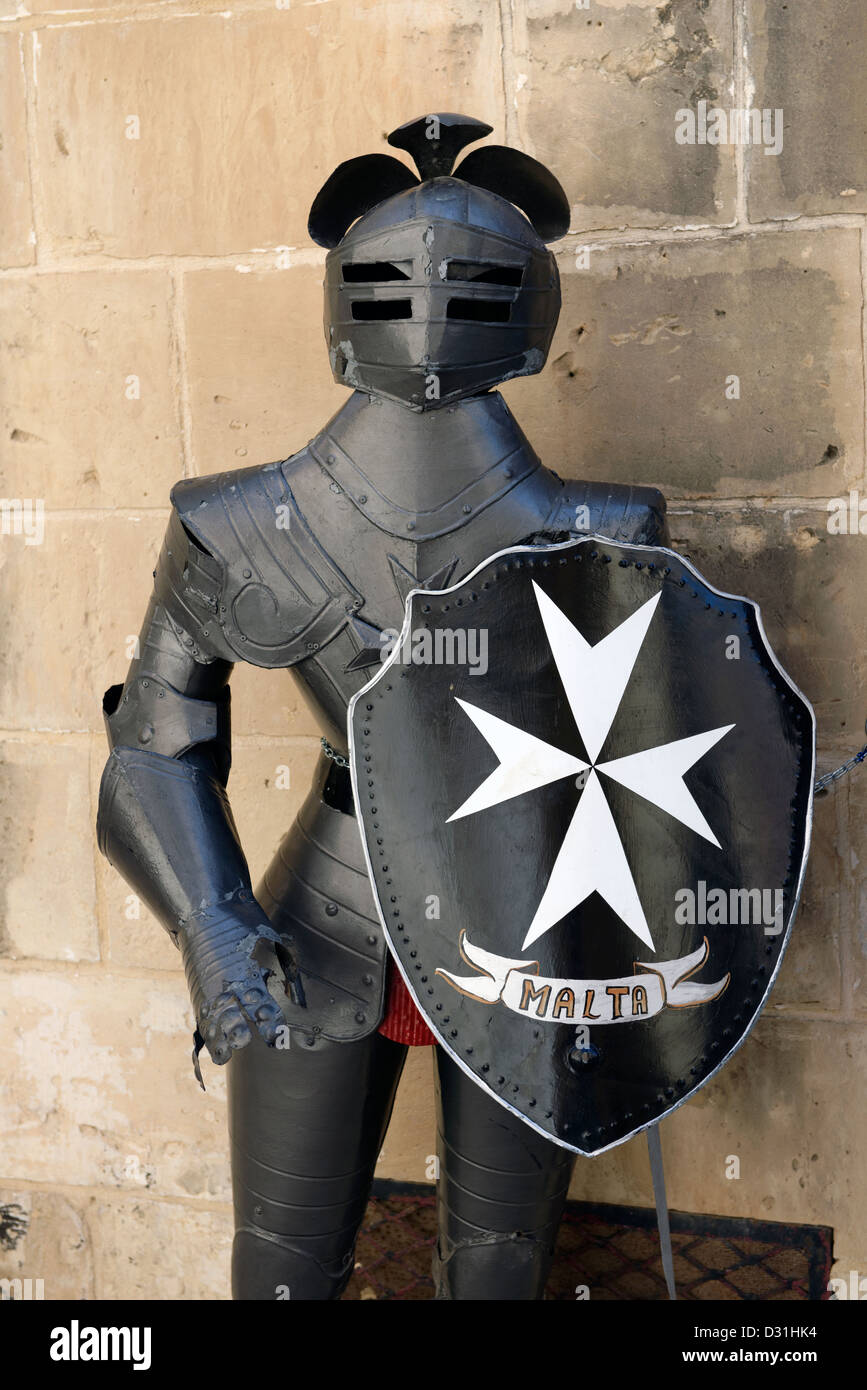 Knight in armour. Mdina. Malta Stock Photo - Alamy