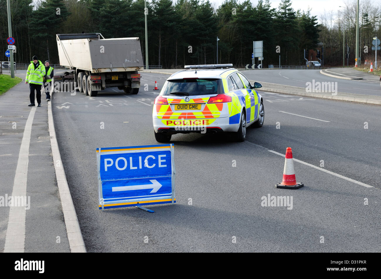 Police Road Block,Truck Breakdown Stock Photo - Alamy