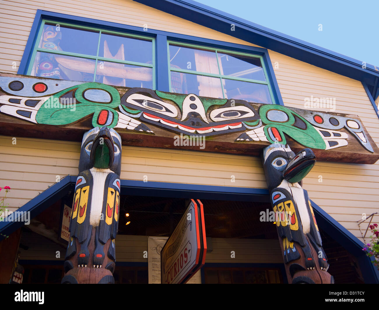Native American Tribal Art on the waterfront in Seattle Washington ...