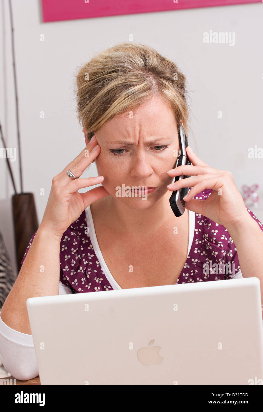 Woman computer embarrassed hi-res stock photography and images - Alamy