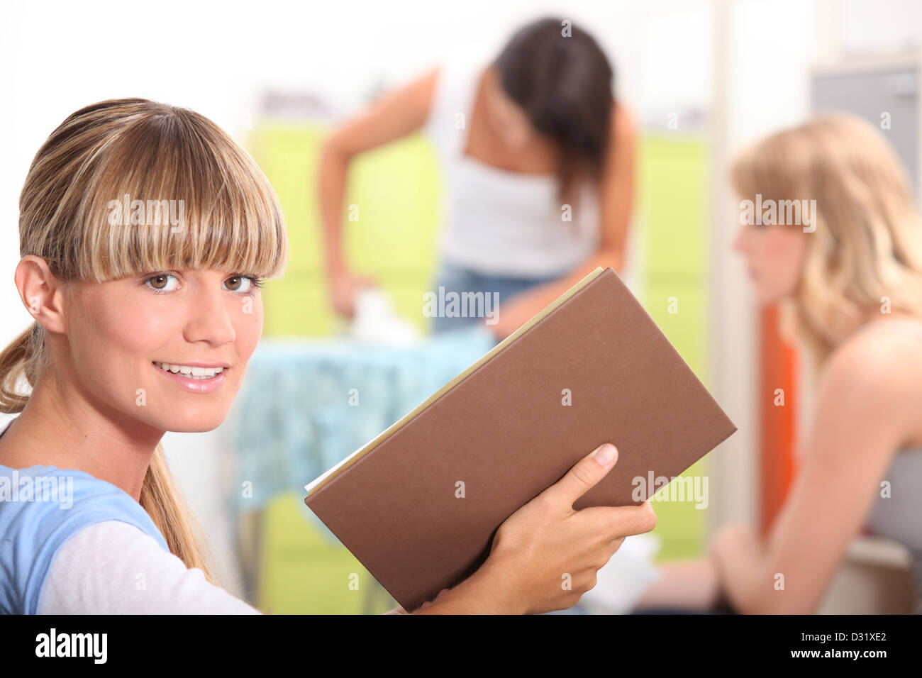 Distributing books hi-res stock photography and images - Alamy
