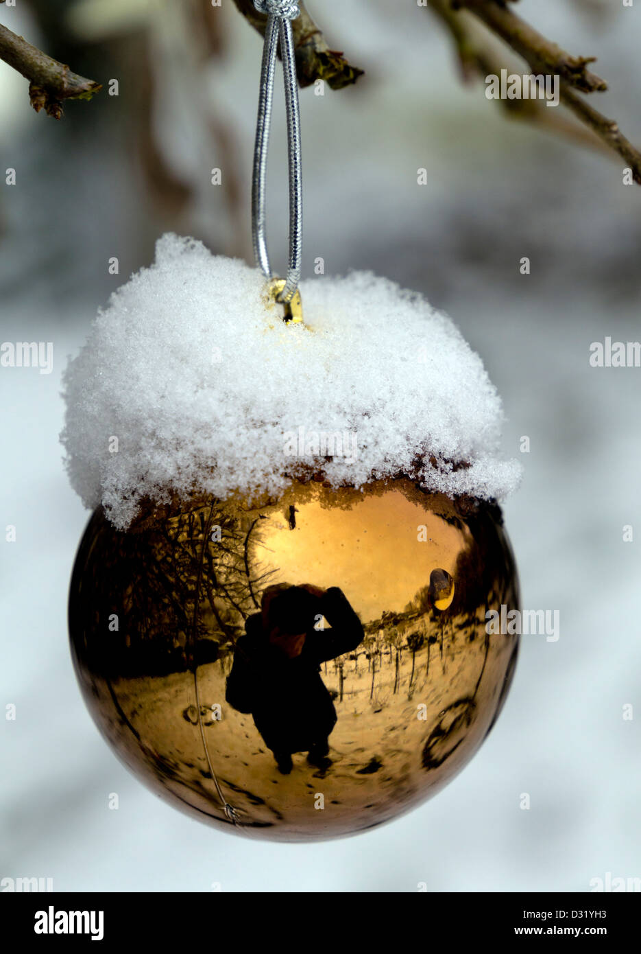 Reflections snow hi-res stock photography and images - Alamy