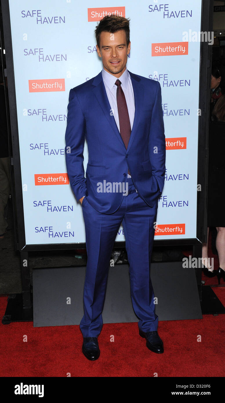 Josh duhamel safe haven premiere hi-res stock photography and images ...
