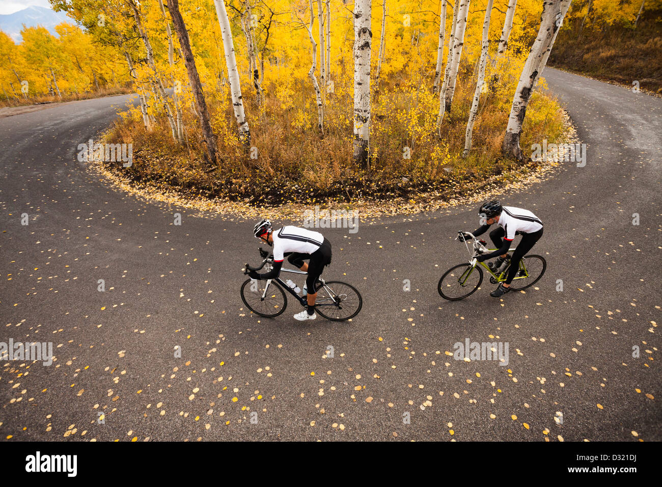 Cyclists in race on rural hi-res stock photography and images - Alamy