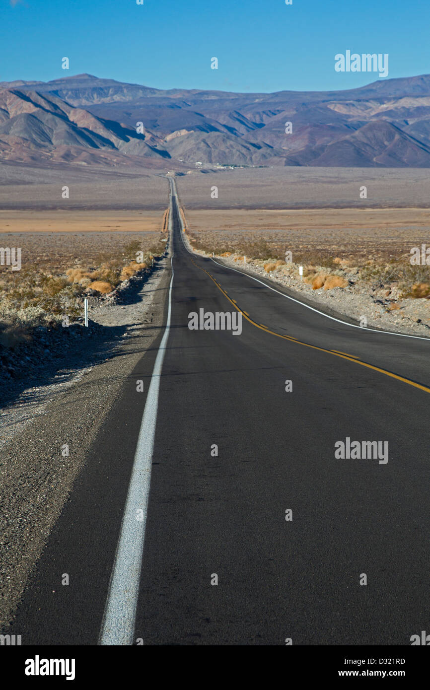 California Highway 190 in Death Valley National Park Stock Photo - Alamy